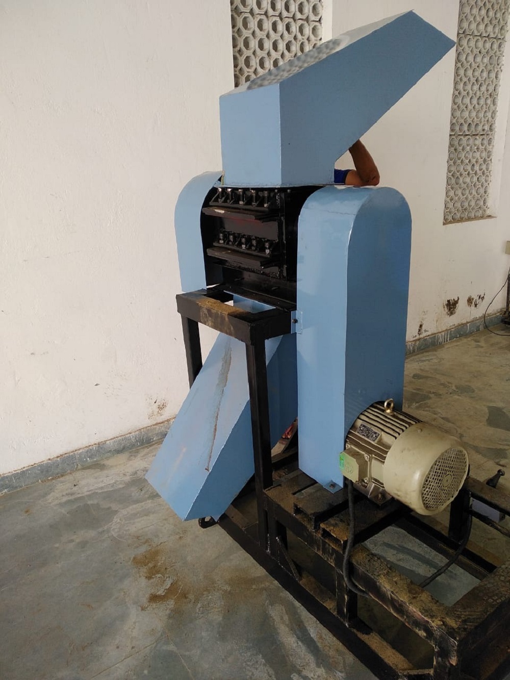 MSW twin shaft shredder in India & Industrial Plastic Shredder in India